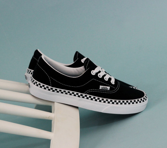 Giày Vans Caro: Thôi miên giới trẻ với những ô vuông bàn cờ cực Chill